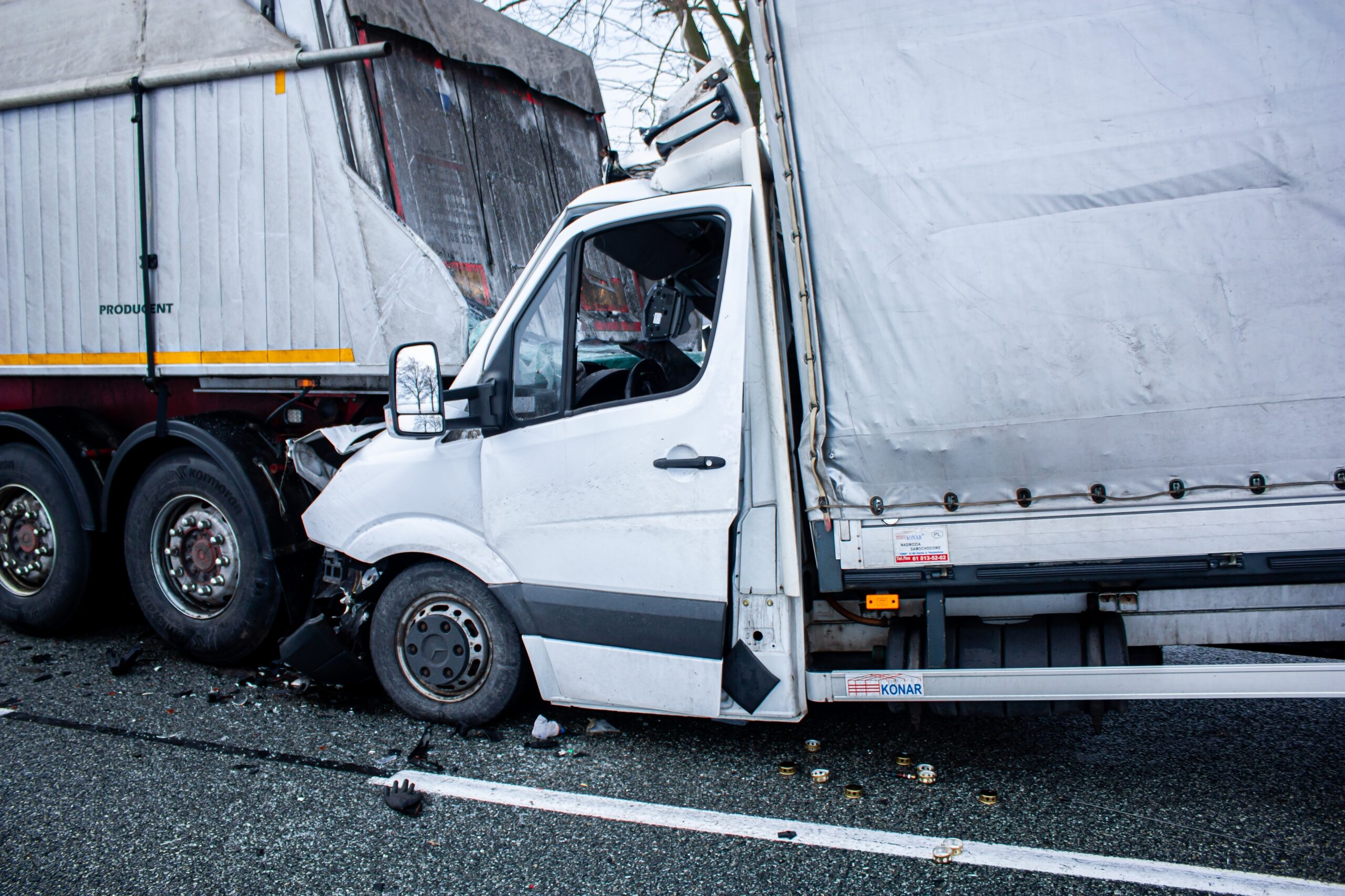 Recovering Lost Earnings After a Truck Accident | DFW Injury Lawyers